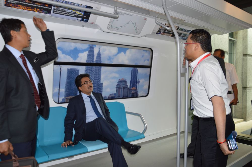 DEPUTY FINANCE MINISTER VISITS MRT CORP - MRT Corp