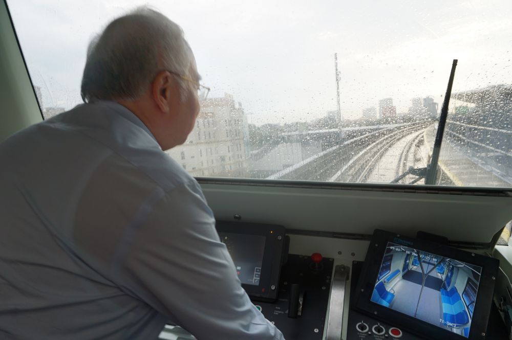PRIME MINISTER’S FIRST MRT TRAIN RIDE - MRT Corp