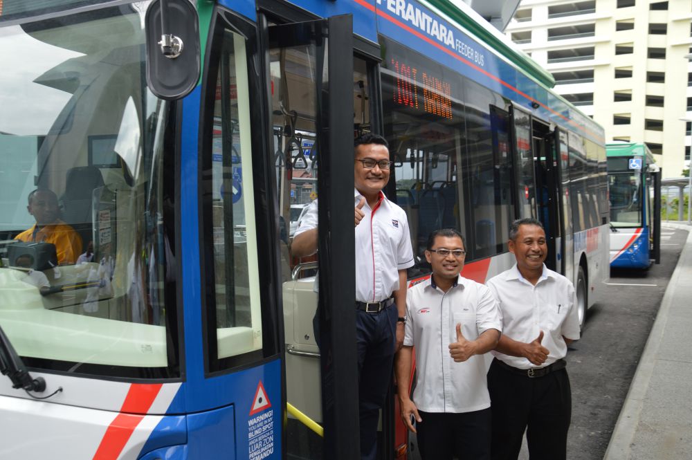 SPAD INSPECTS MRT FEEDER BUSES - MRT Corp