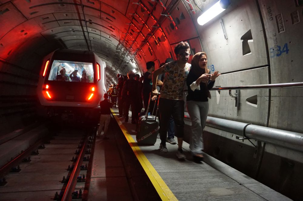 EMERGENCY RESCUE AND EVACATION EXERCISE CARRIED OUT IN MRT TUNNEL - MRT ...