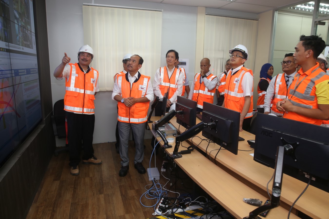 Chief Secretary to the Government visits MRT Project - MRT Corp