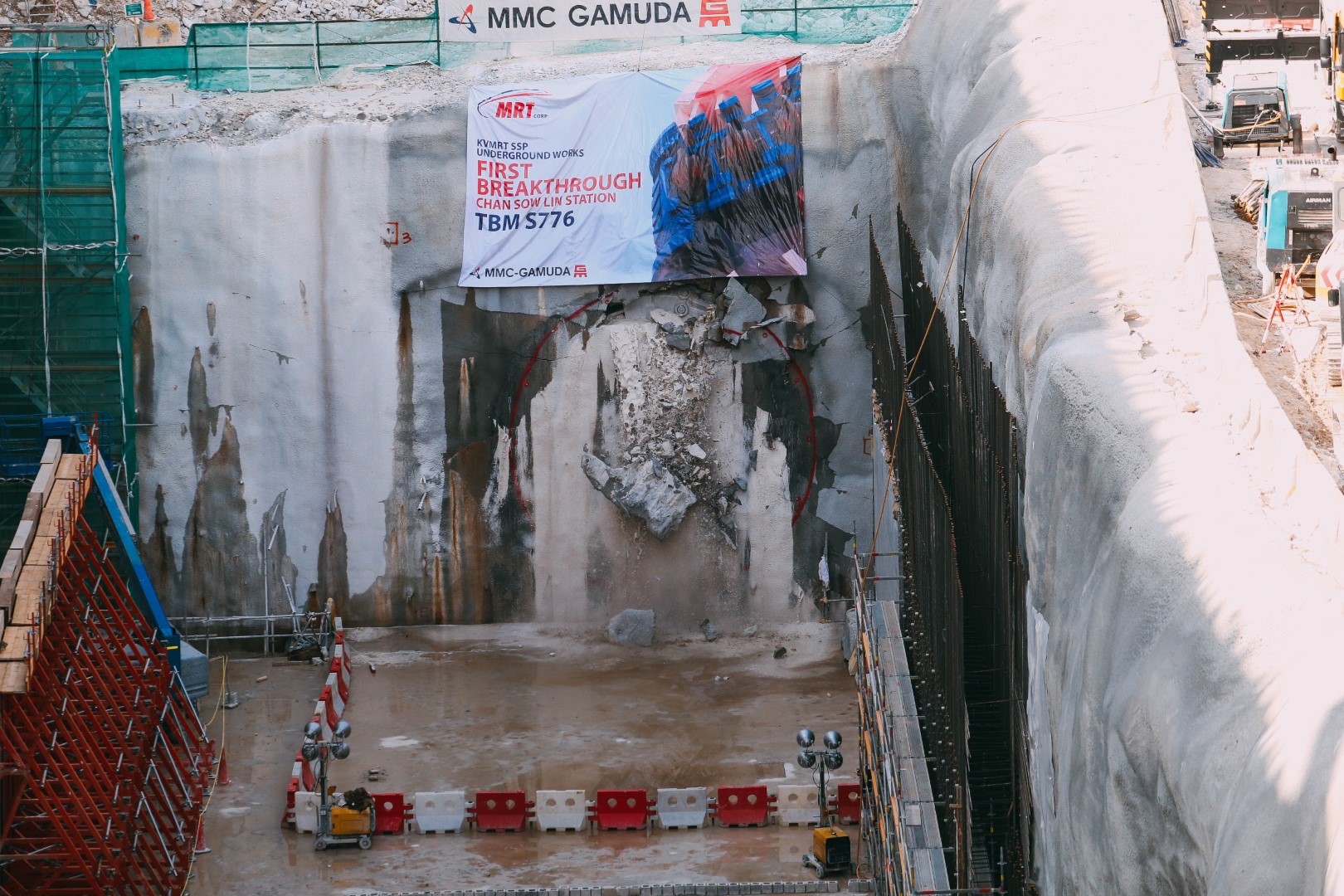 FIRST TBM BREAKTHROUGH FOR THE MRT SSP LINE - MRT Corp