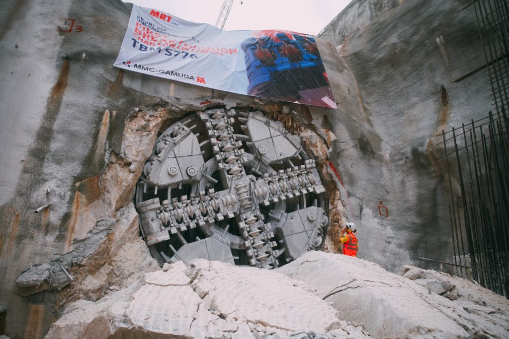 FIRST TBM BREAKTHROUGH FOR THE MRT SSP LINE - MRT Corp