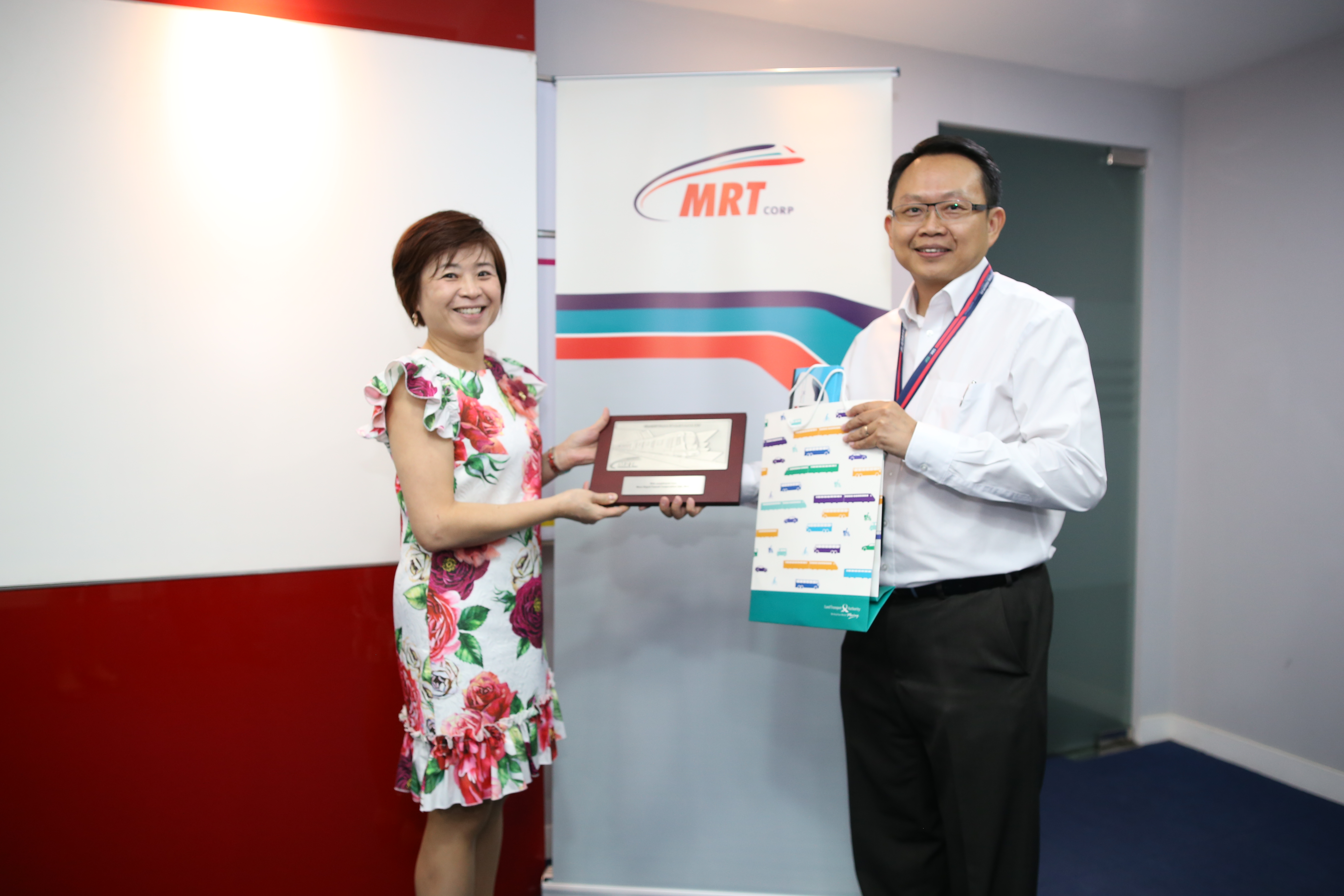 BIM STUDY VISIT BY LAND TRANSPORT AUTHORITY OF SINGAPORE - MRT Corp