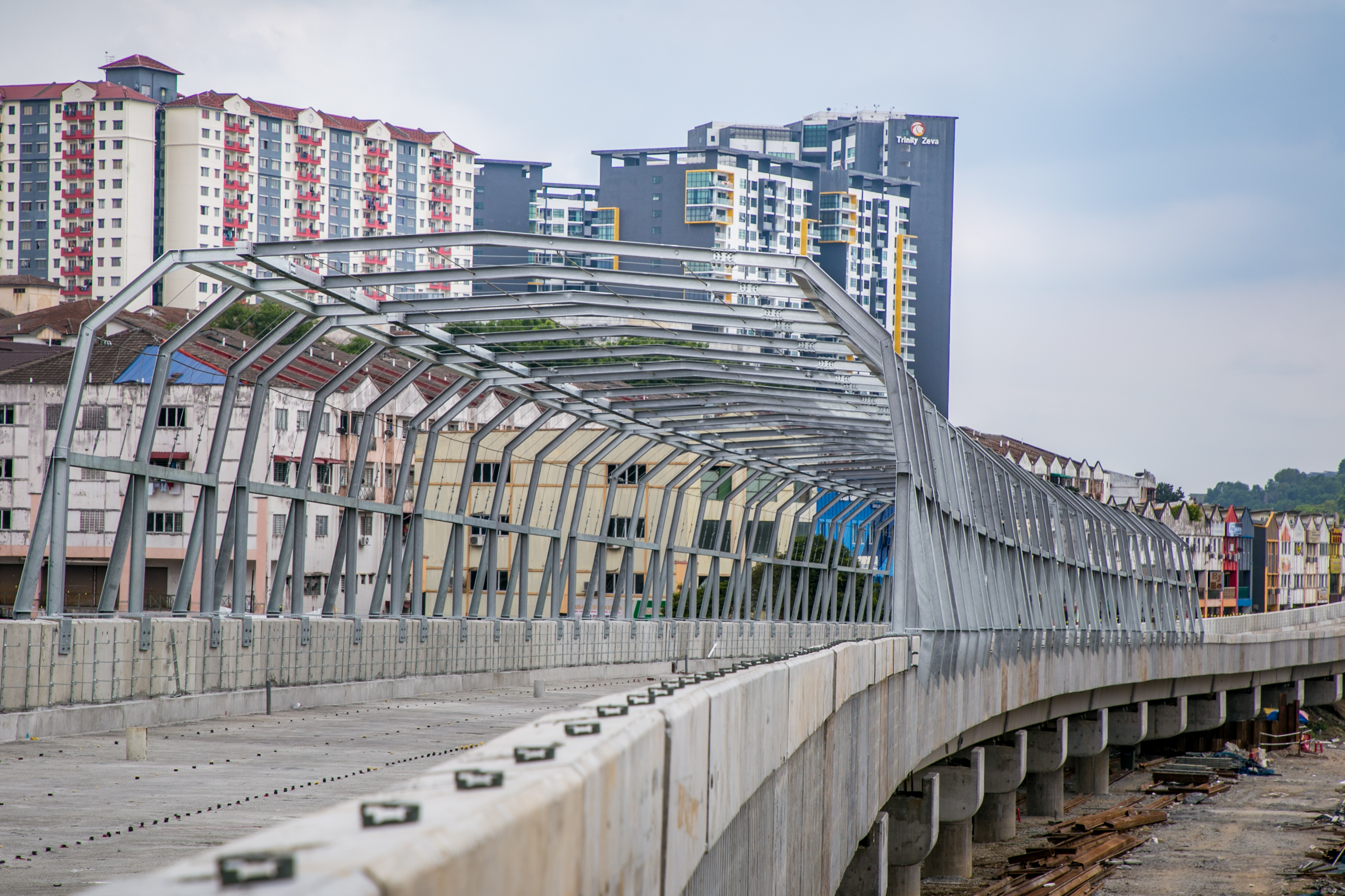 Jalan Putra Permai (Taman Universiti) - MRT Corp
