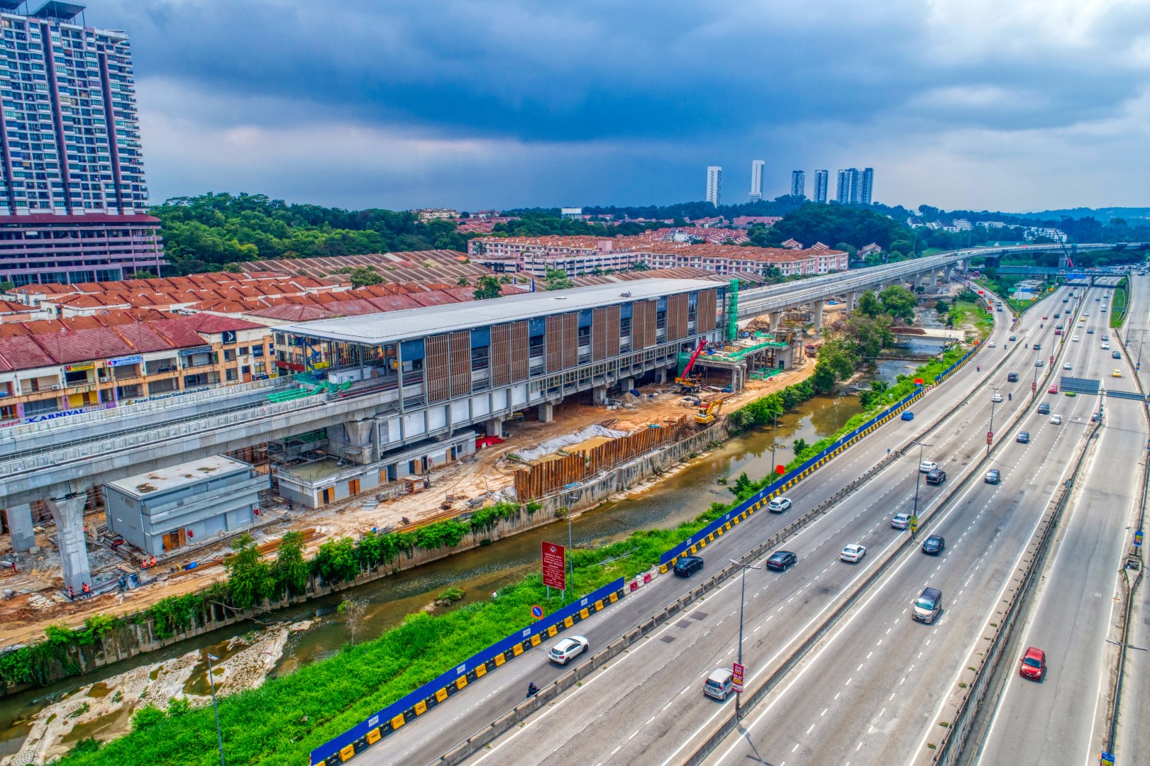 Jalan Kuala Selangor (Damansara Damai) - MRT Corp