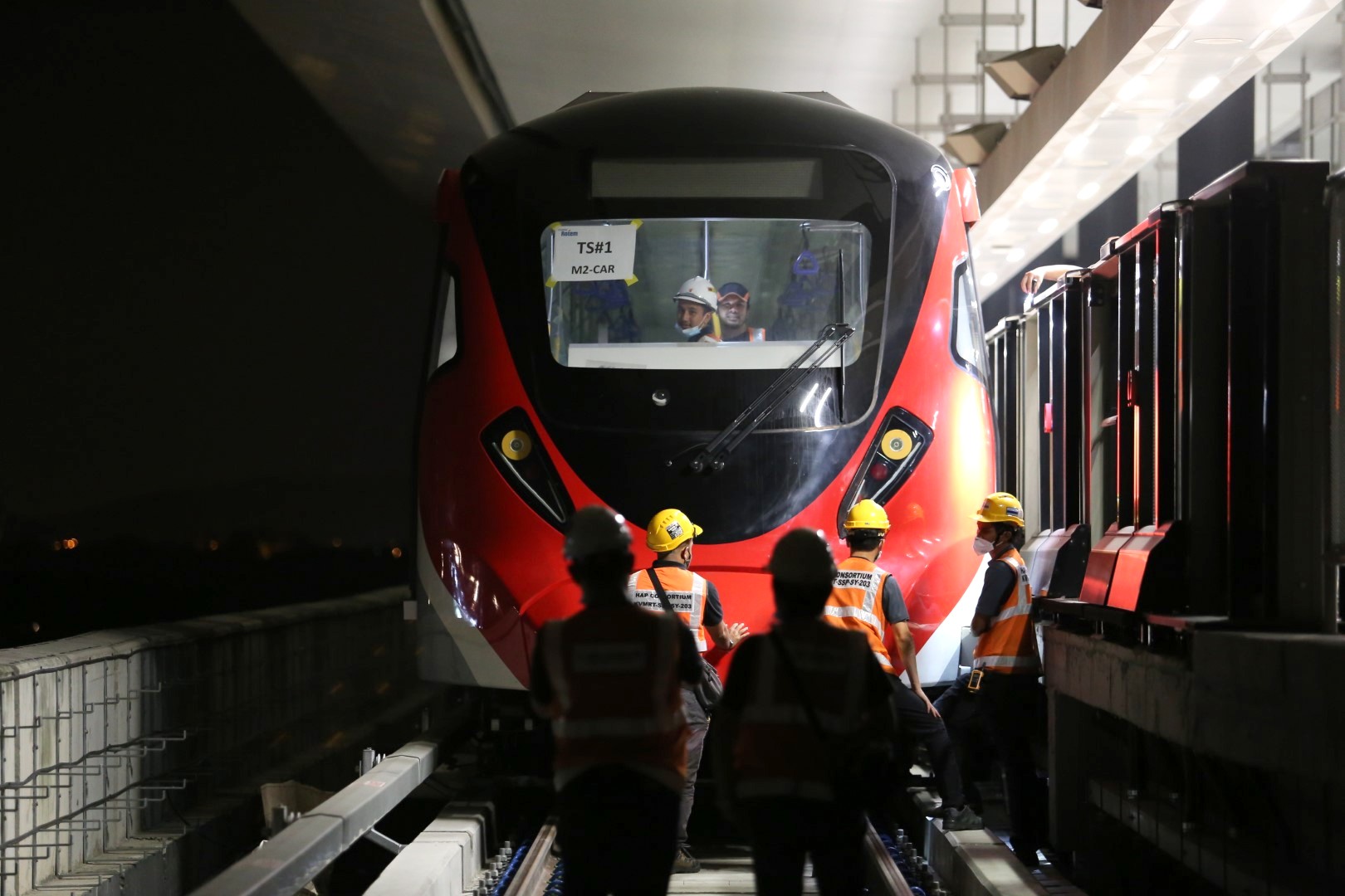 First MRT Putrajaya Line Train Undergoes Tests on the Mainline - MRT Corp