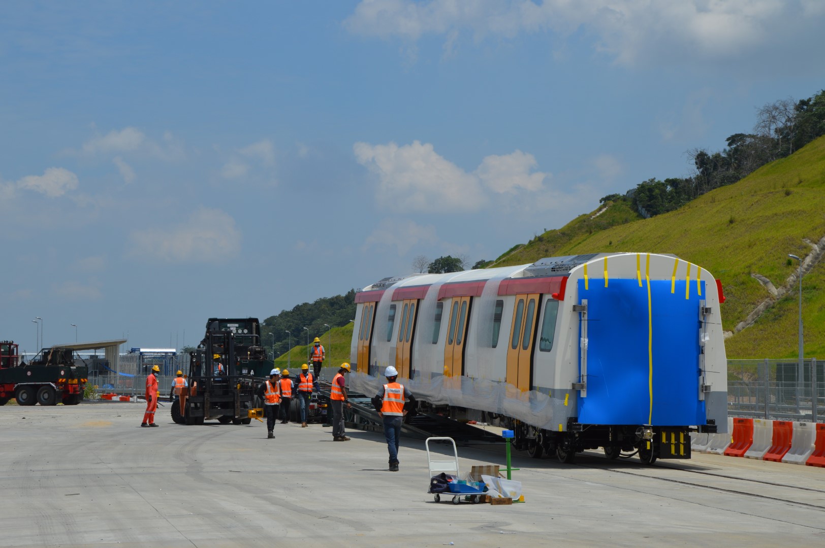 FIRST MRT ELECTRIC TRAIN DELIVERED TO SERDANG DEPOT - MRT Corp