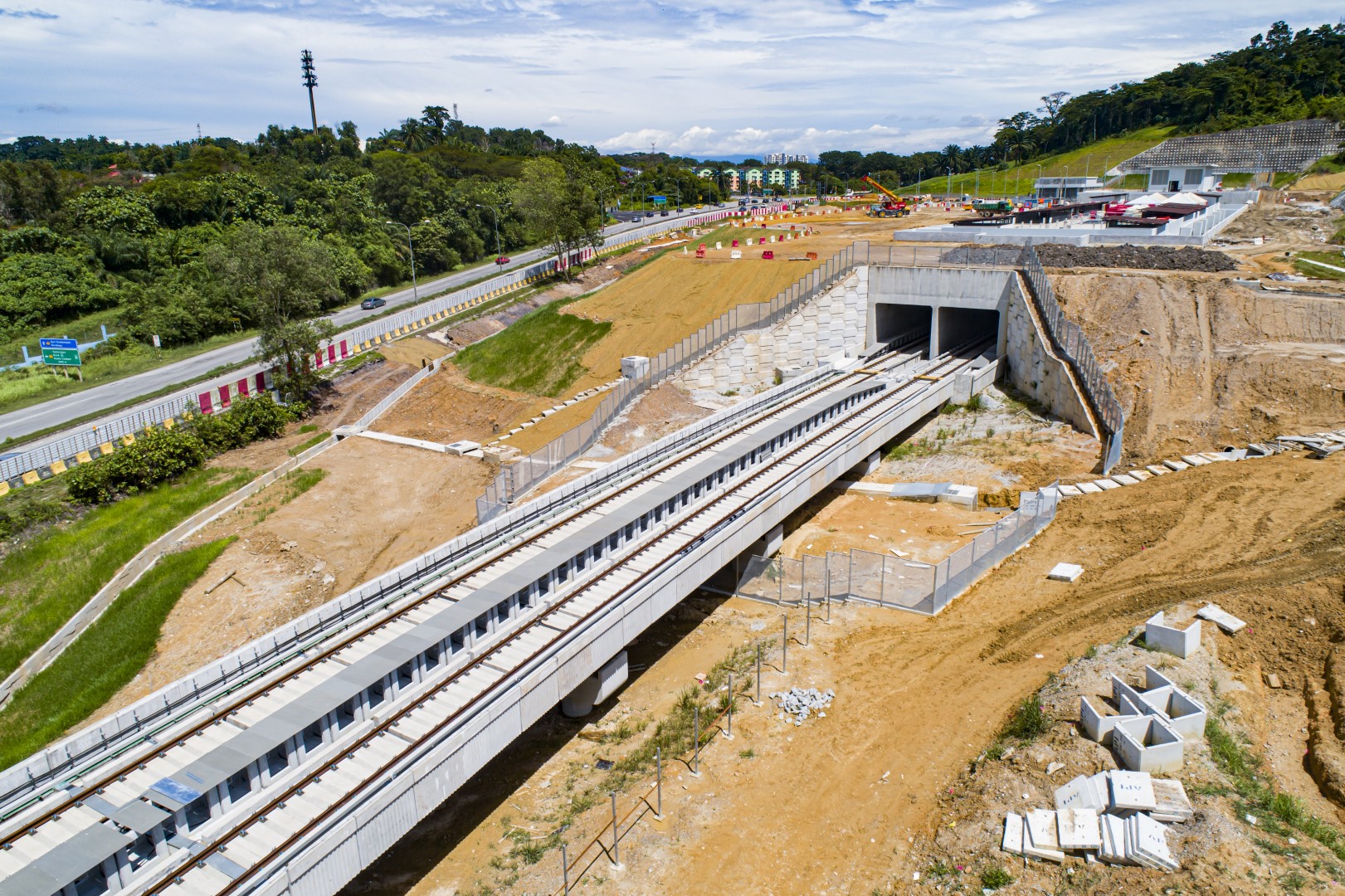 Jalan Putra Permai (Taman Universiti) - MRT Corp
