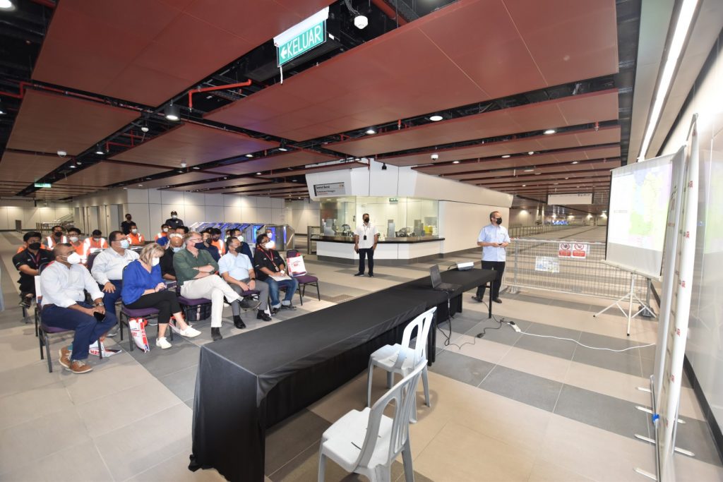 ICE UK PRESIDENT VISITS MRT PROJECT - MRT Corp