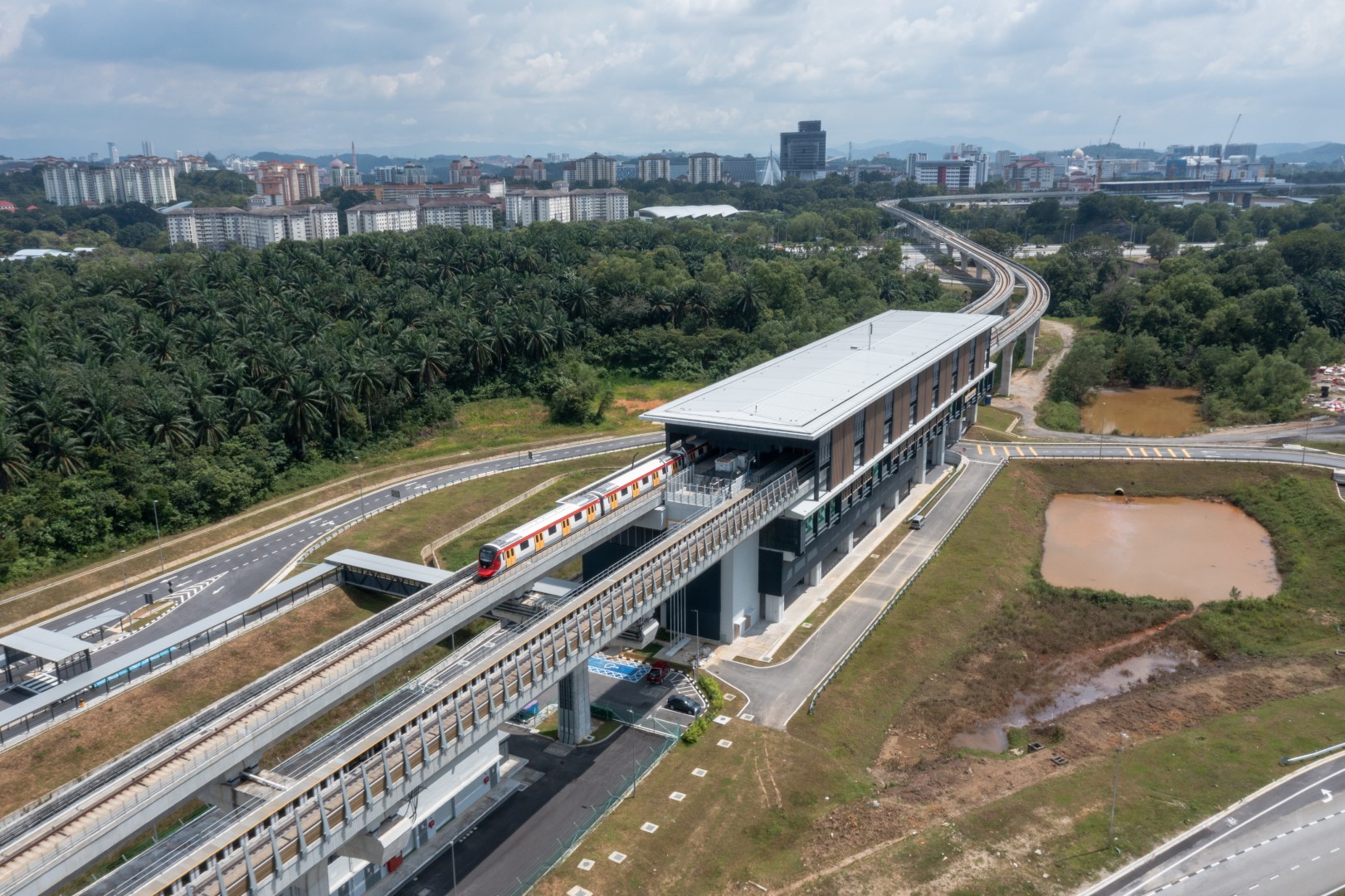 Persiaran APEC (Cyberjaya City Centre) - MRT Corp
