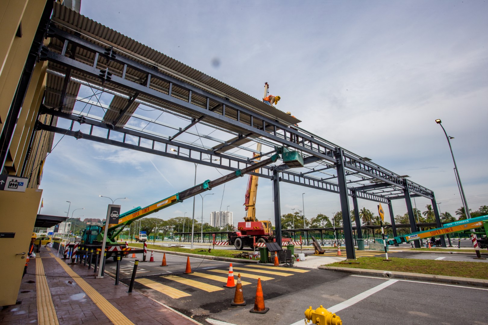 Jalan UPM (UPM) - MRT Corp